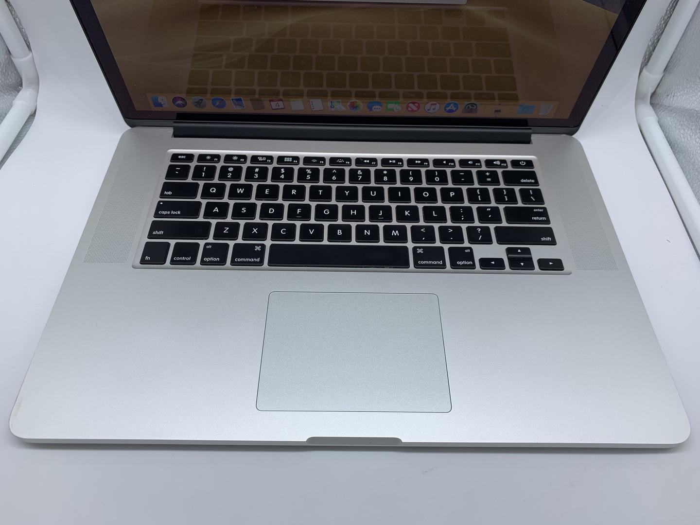 MacBook Pro 2014 (Retina) - 15" - Silver, 256GB, 16GB - LRXN02431 - Swappa