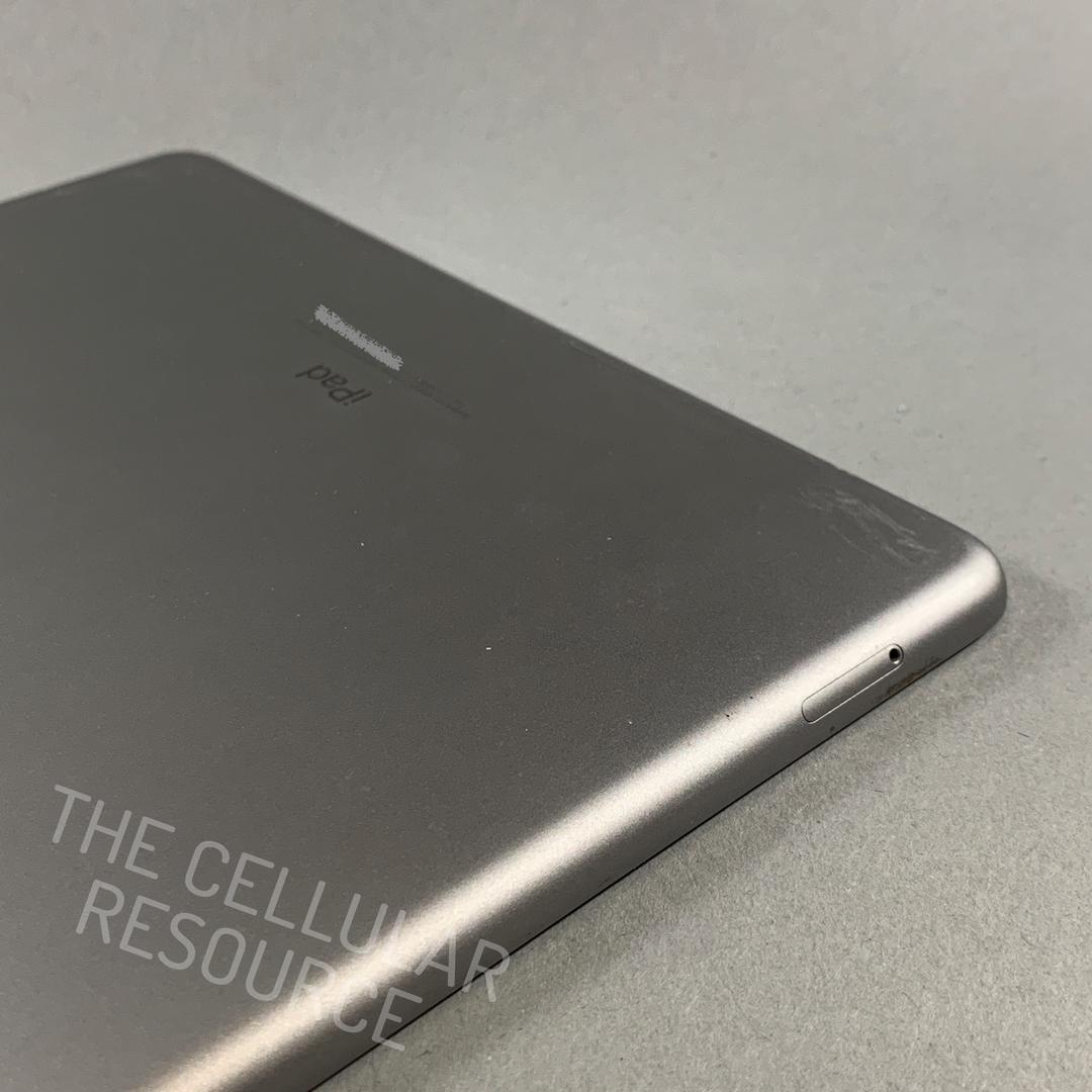 Apple iPad 5th Gen (Unlocked) [A1823] - Gray, 32 GB - LRXS62575 - Swappa