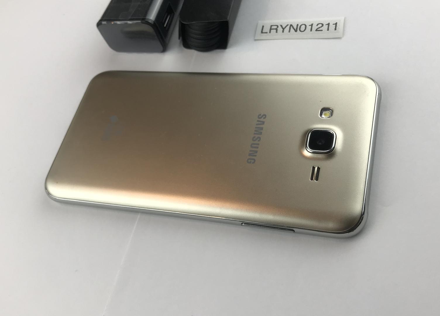 Samsung Galaxy J7 (Unlocked) [SM-J700H/DS], Dual Sim - Gold, 16 GB ...