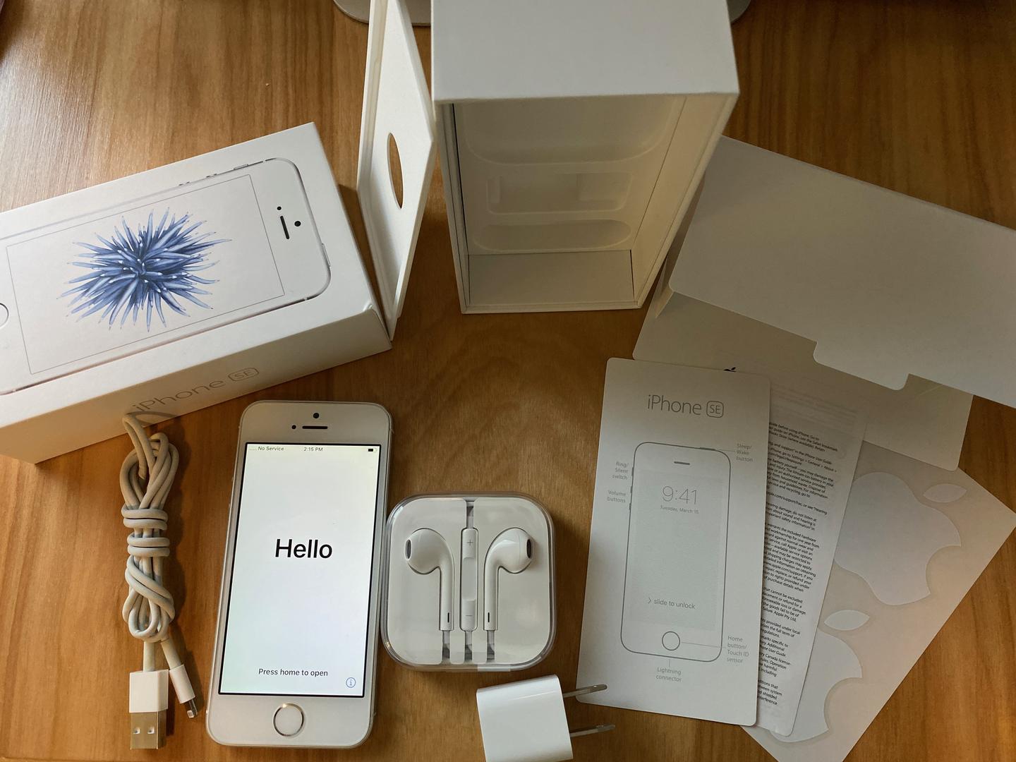 Apple iPhone SE 1st Gen 2016 - AT&T, Silver, 128GB, A1662, Prepaid ...