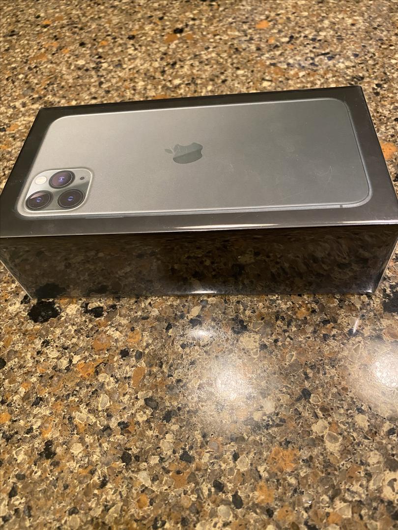 Apple iPhone 11 Pro Max - Verizon, Green, 512GB, A2161 - LRZR57645 - Swappa