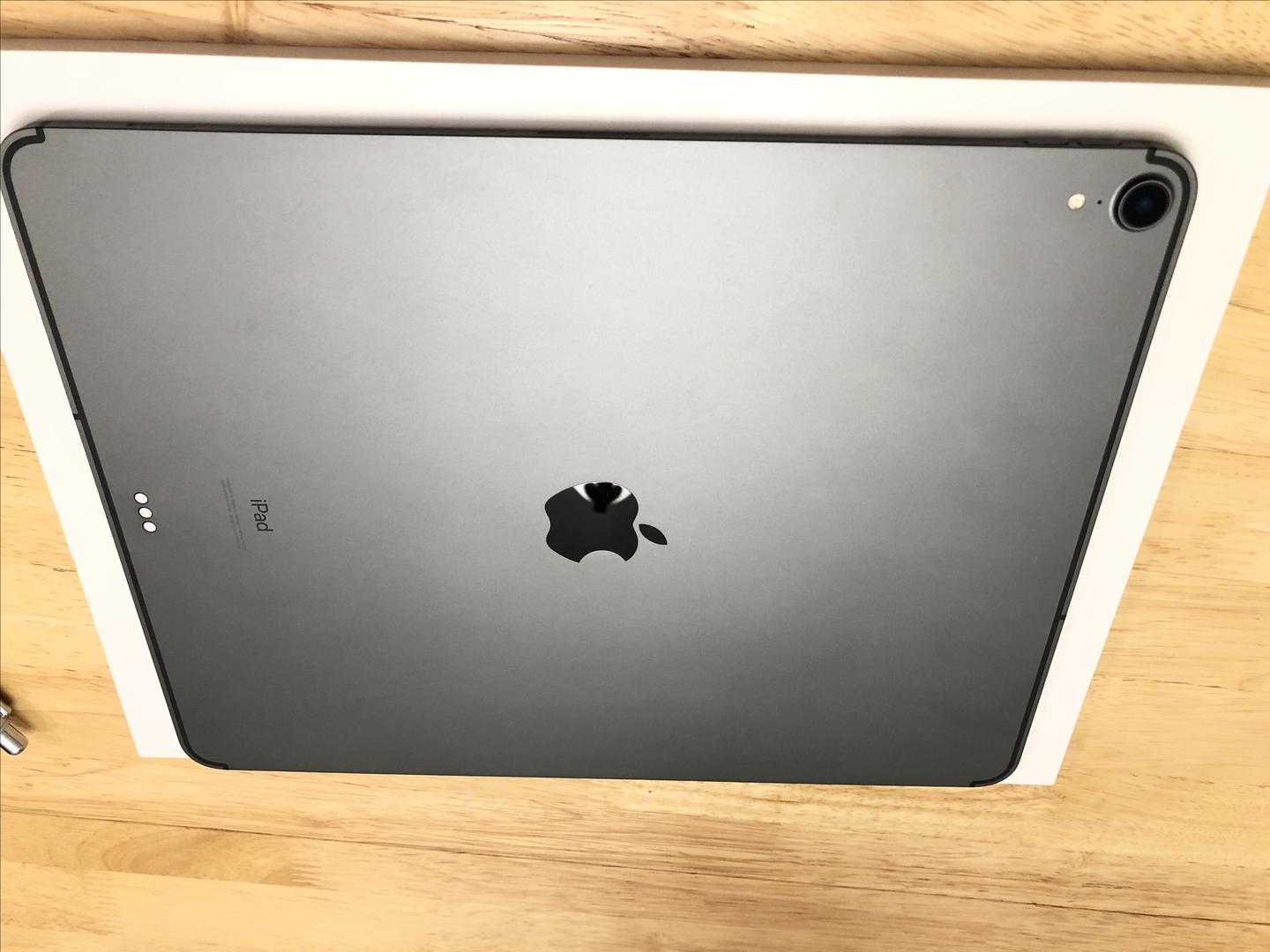 Apple iPad Pro 12.9" 3rd Gen 2018 - Unlocked, Gray, 256GB, A2014 ...