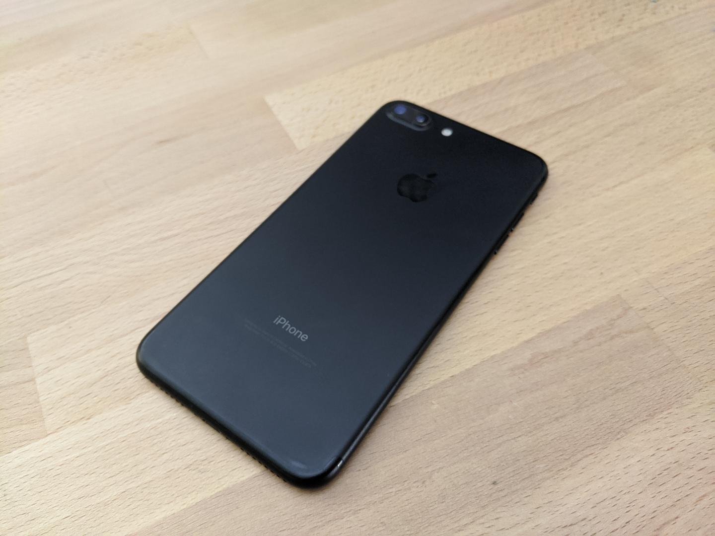 Apple iPhone 7 Plus (Verizon) [A1661] - Black, 32 GB - LTMT94166 - Swappa