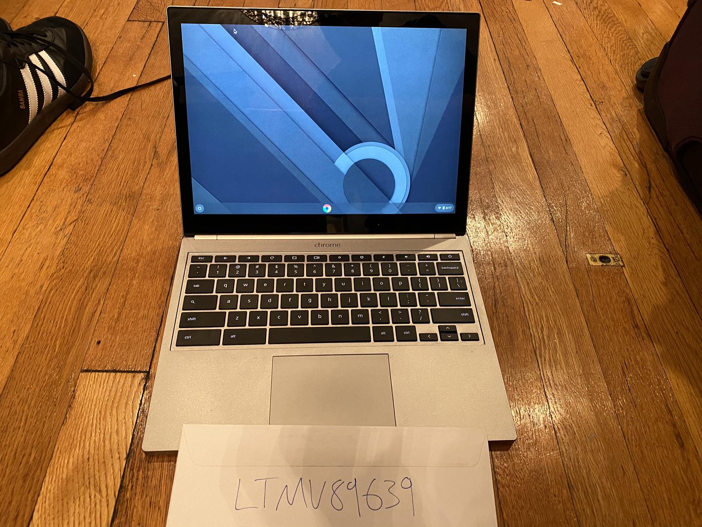 Chromebook Pixel 2nd Gen - I5, Silver, 32GB, 8GB, 2015 - LTMV89639 - Swappa