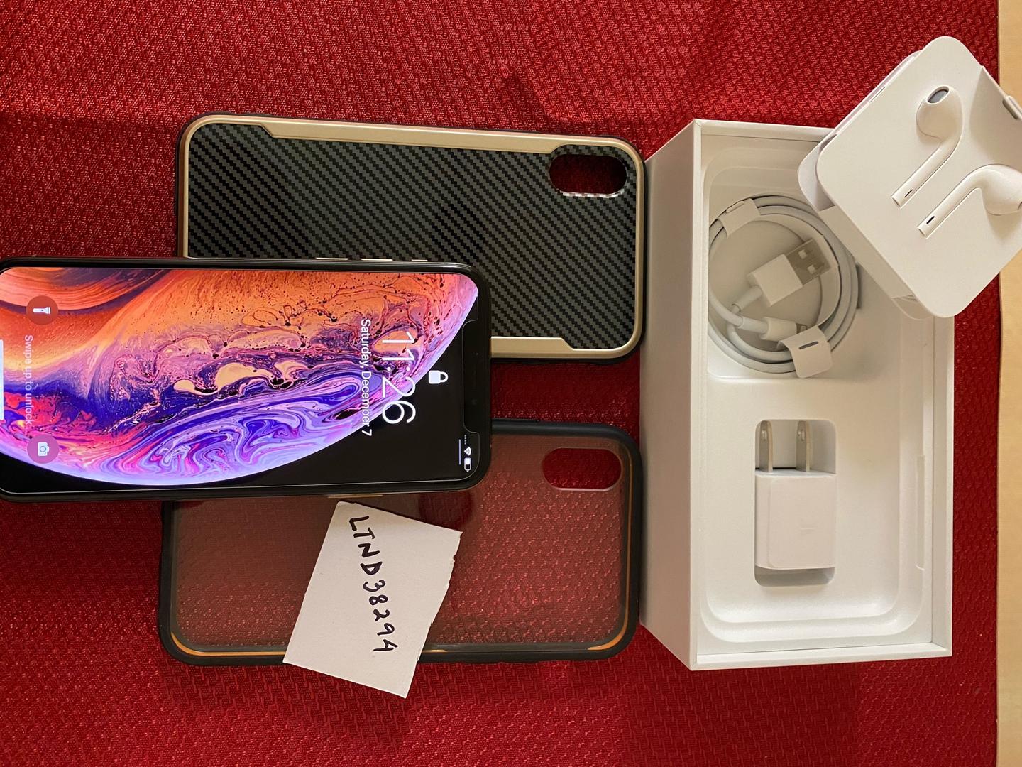 Apple iPhone Xs - Unlocked, Gold, 64GB, A1920 - LTND38294 - Swappa