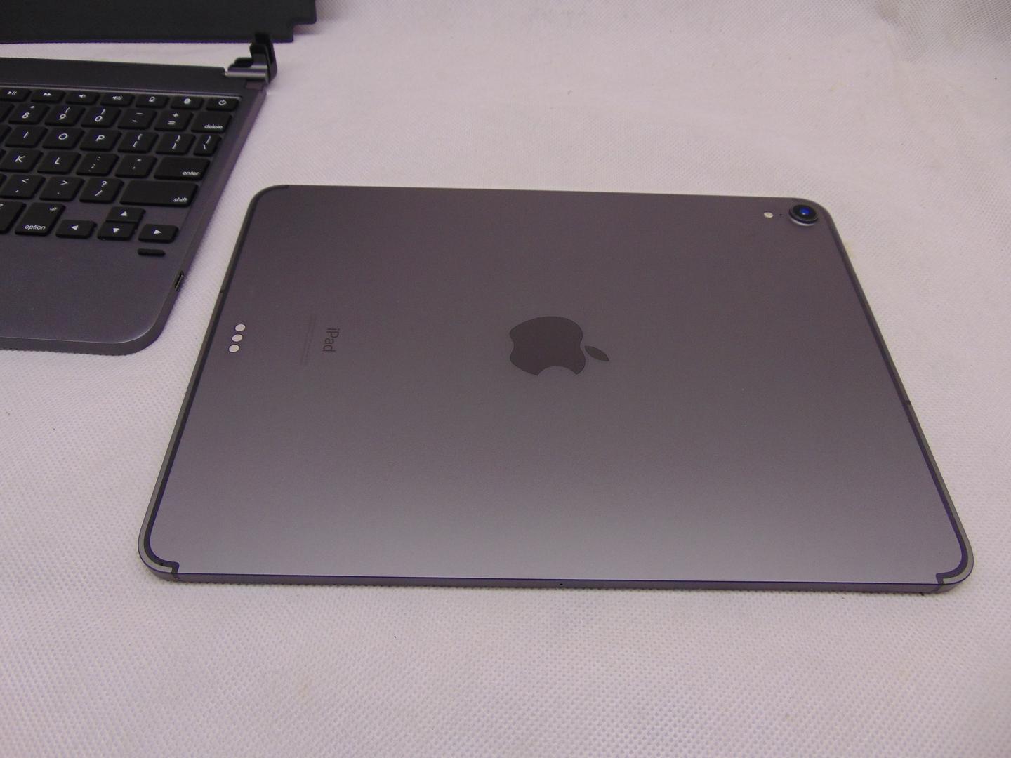 Apple iPad Pro 11" 2018 - Verizon, Gray, 64GB, A2013 - LTNG93747 - Swappa