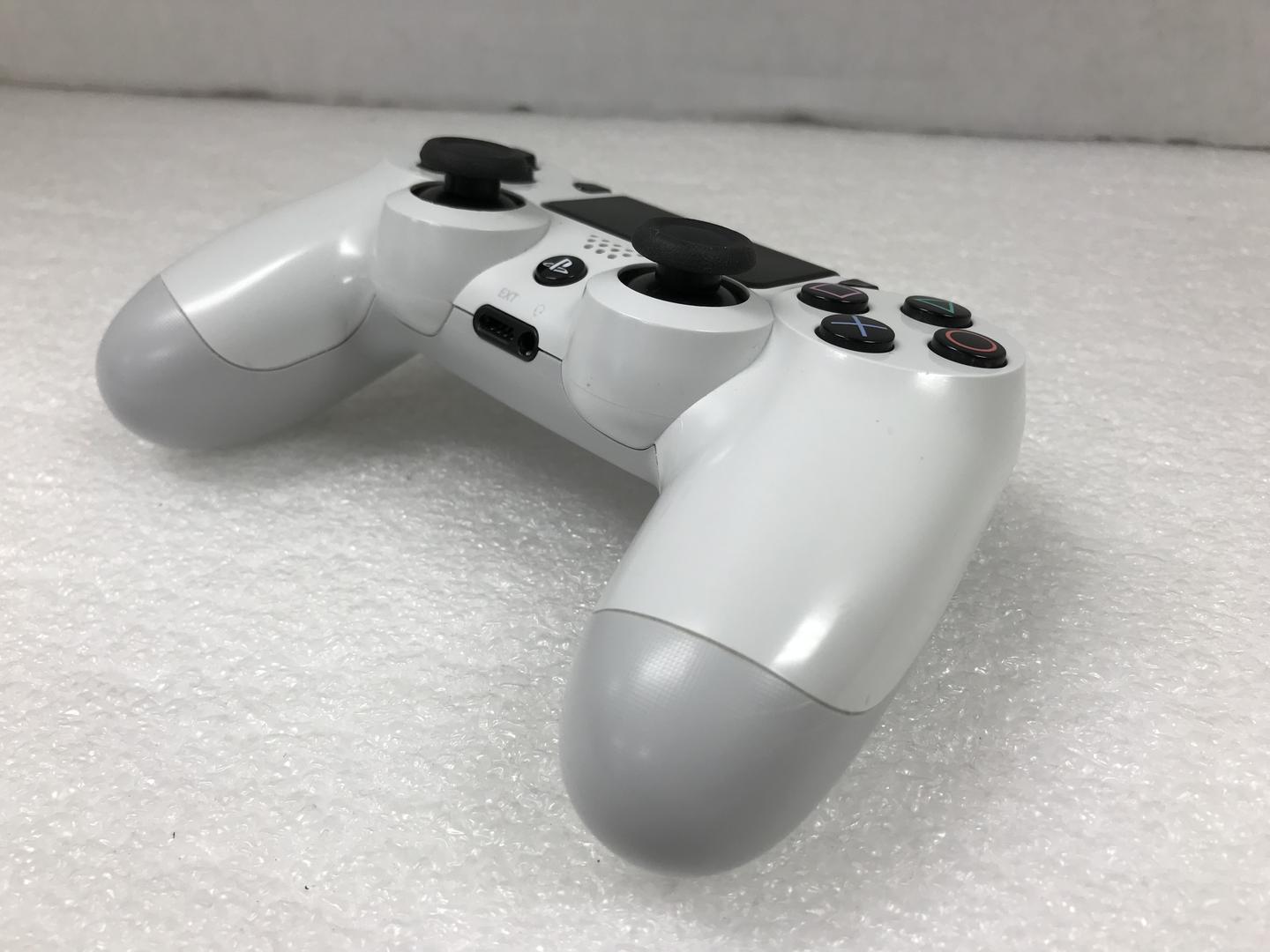 DualShock 4 Wireless Controller - White - LTNI87976 - Swappa