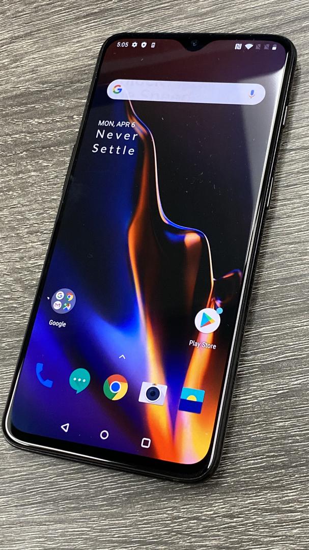 OnePlus 6T - Unlocked, Gloss Black, 128GB, 8GB, A6013 - LTNX40605 - Swappa