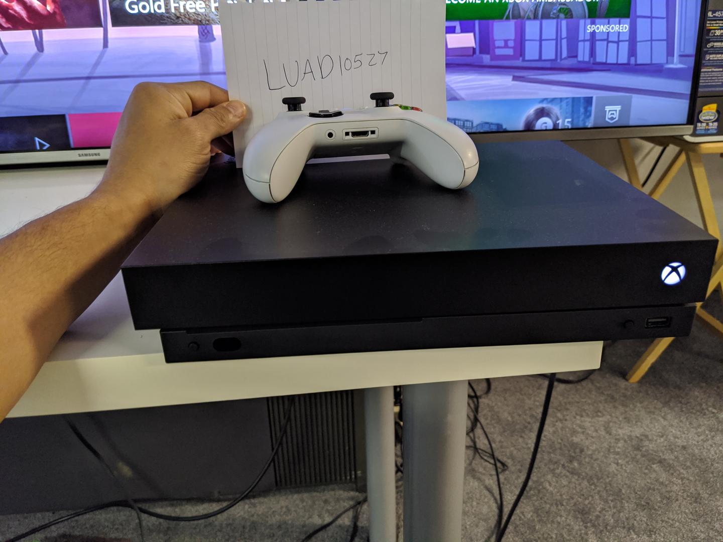 Xbox One X (2017) - Black, Standard - LUAD10527 - Swappa