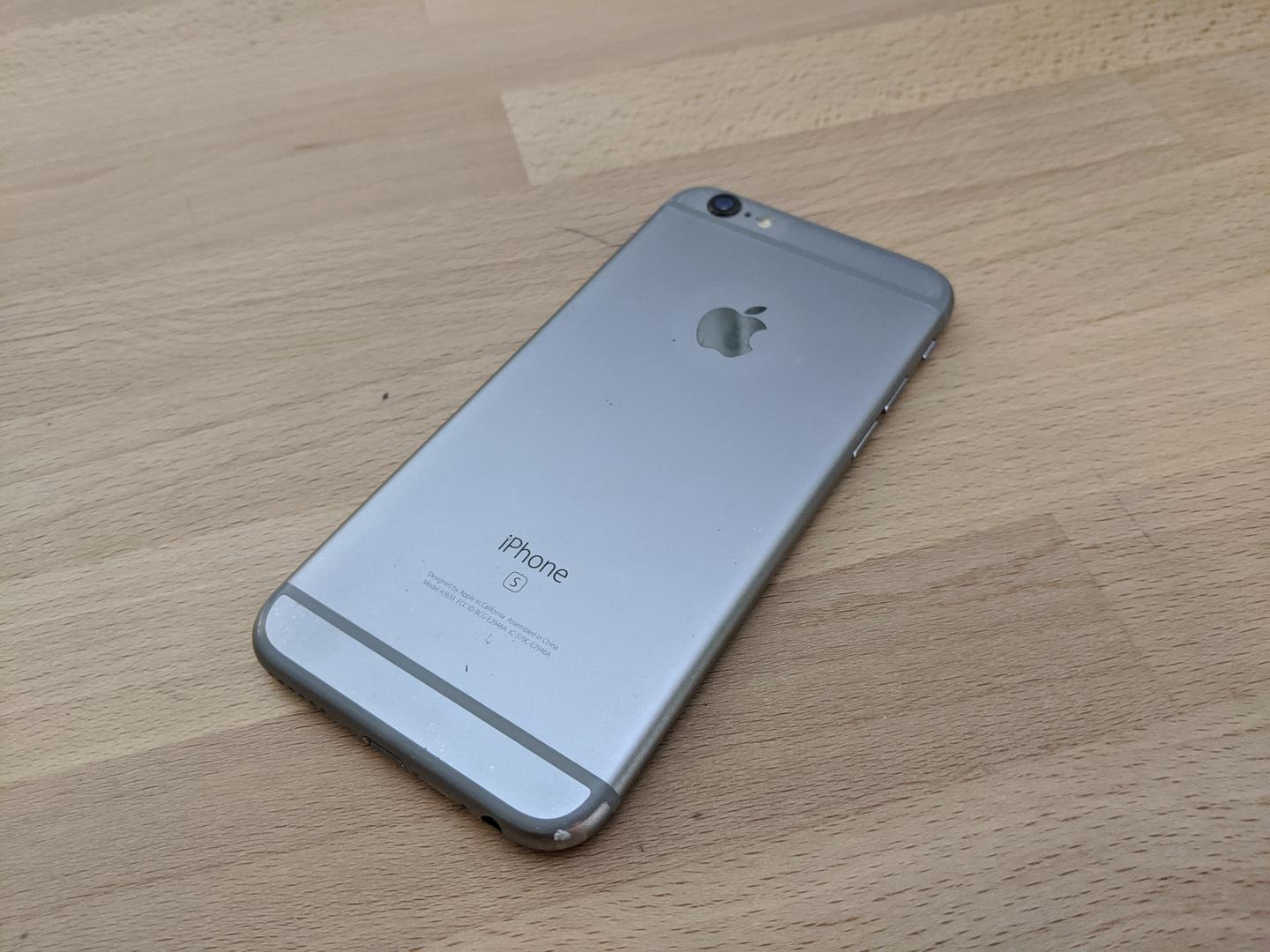 Apple iPhone 6S - Verizon, Grey, 16GB, A1633 - LUAU07512 - Swappa