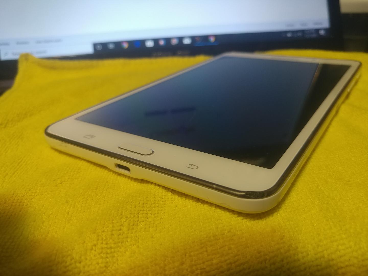 Samsung Galaxy Tab 4 - Wi-Fi, White, 8GB, SM-T230NU, 7" Nook Edition ...
