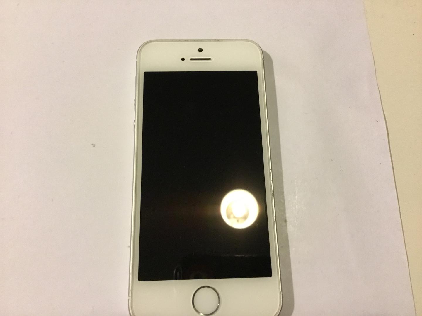 Apple iPhone SE 1st Gen 2016 - Xfinity, Silver, 32GB, A1662 - LUCW30881 ...