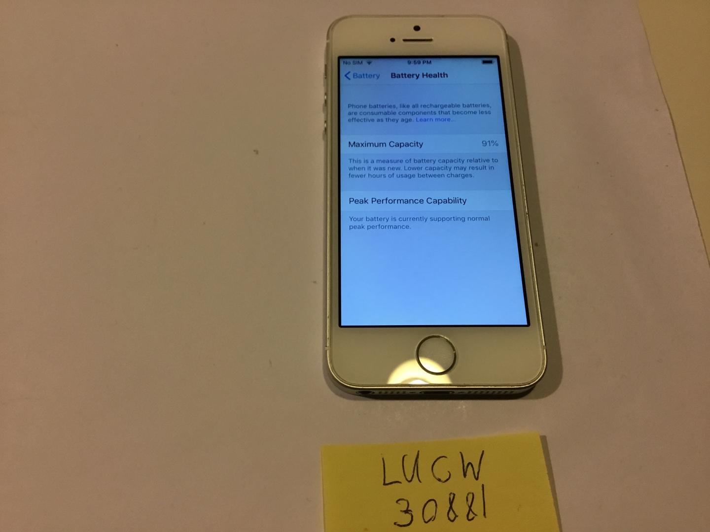 Apple iPhone SE 1st Gen 2016 - Xfinity, Silver, 32GB, A1662 - LUCW30881 ...