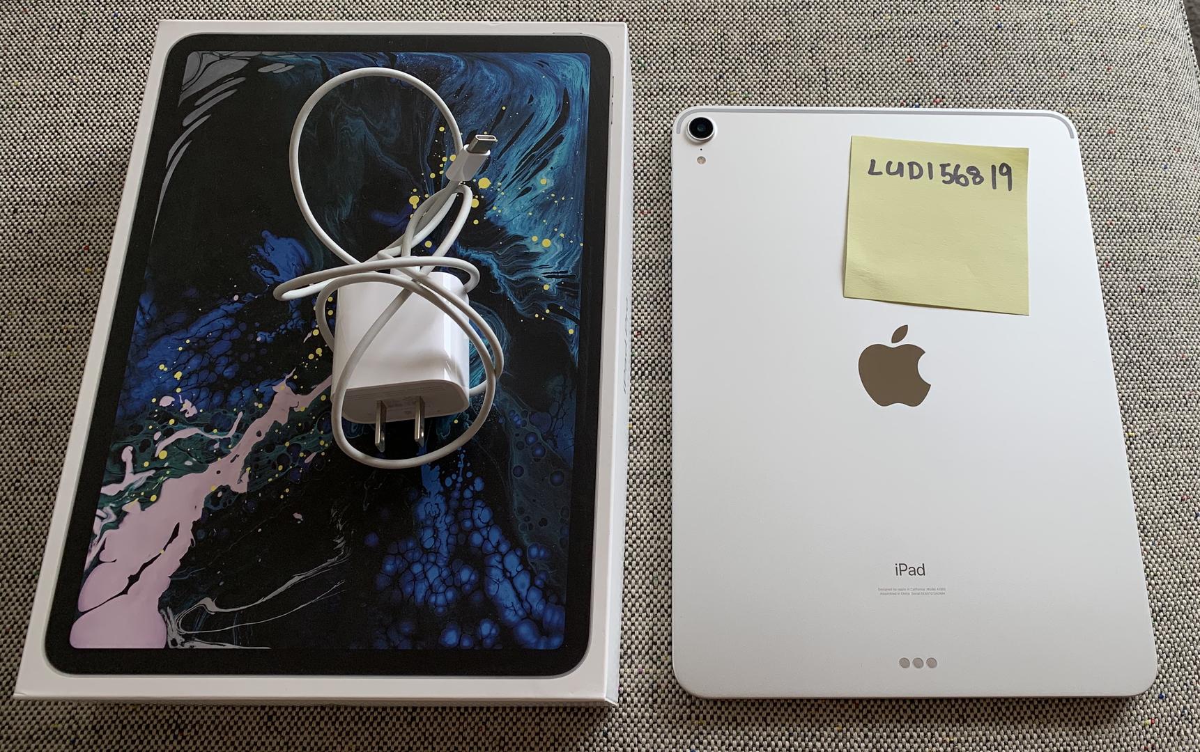 Apple iPad Pro 11" 2018 - Wi-Fi, Silver, 256GB, A1980 - LUDI56819 - Swappa