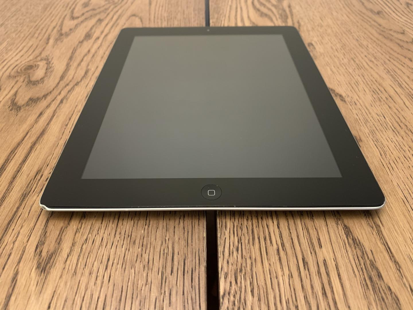 Apple iPad 2 - Wi-Fi, Black, 16GB, A1395 - LUDK81339 - Swappa