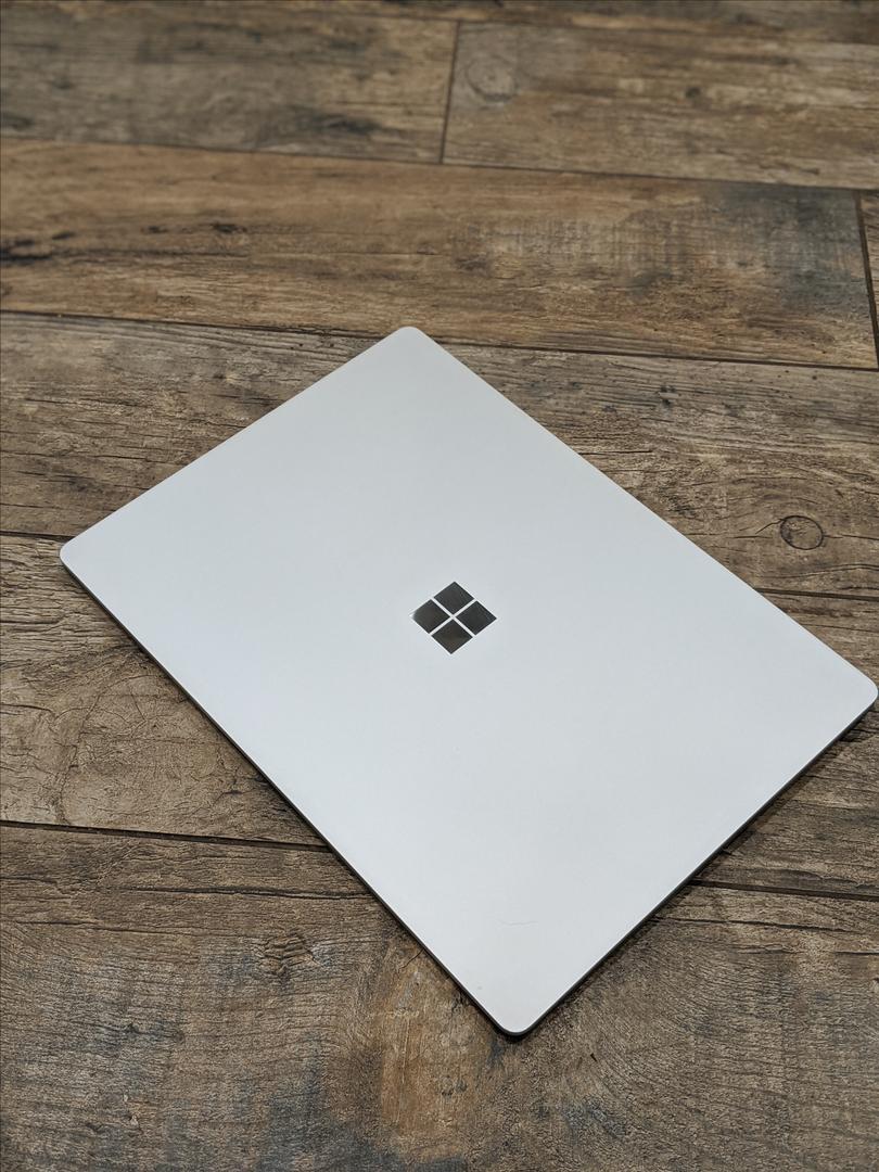 Microsoft Surface Laptop - Silver, 256GB, 8GB - LUEA73929 - Swappa