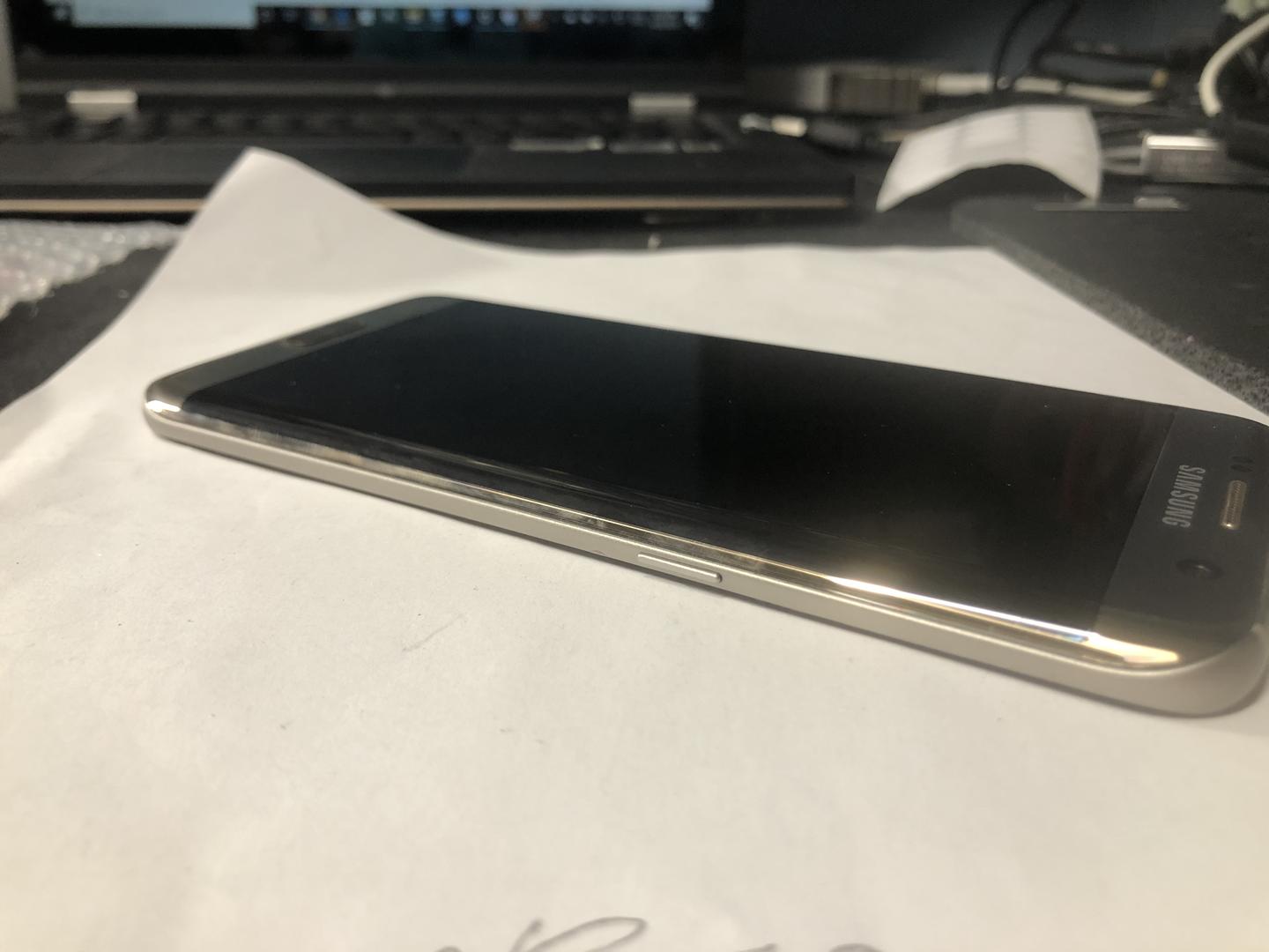 Samsung Galaxy S7 Edge - Unlocked, Gold, 32GB, SM-G935U - LUEO96908 ...