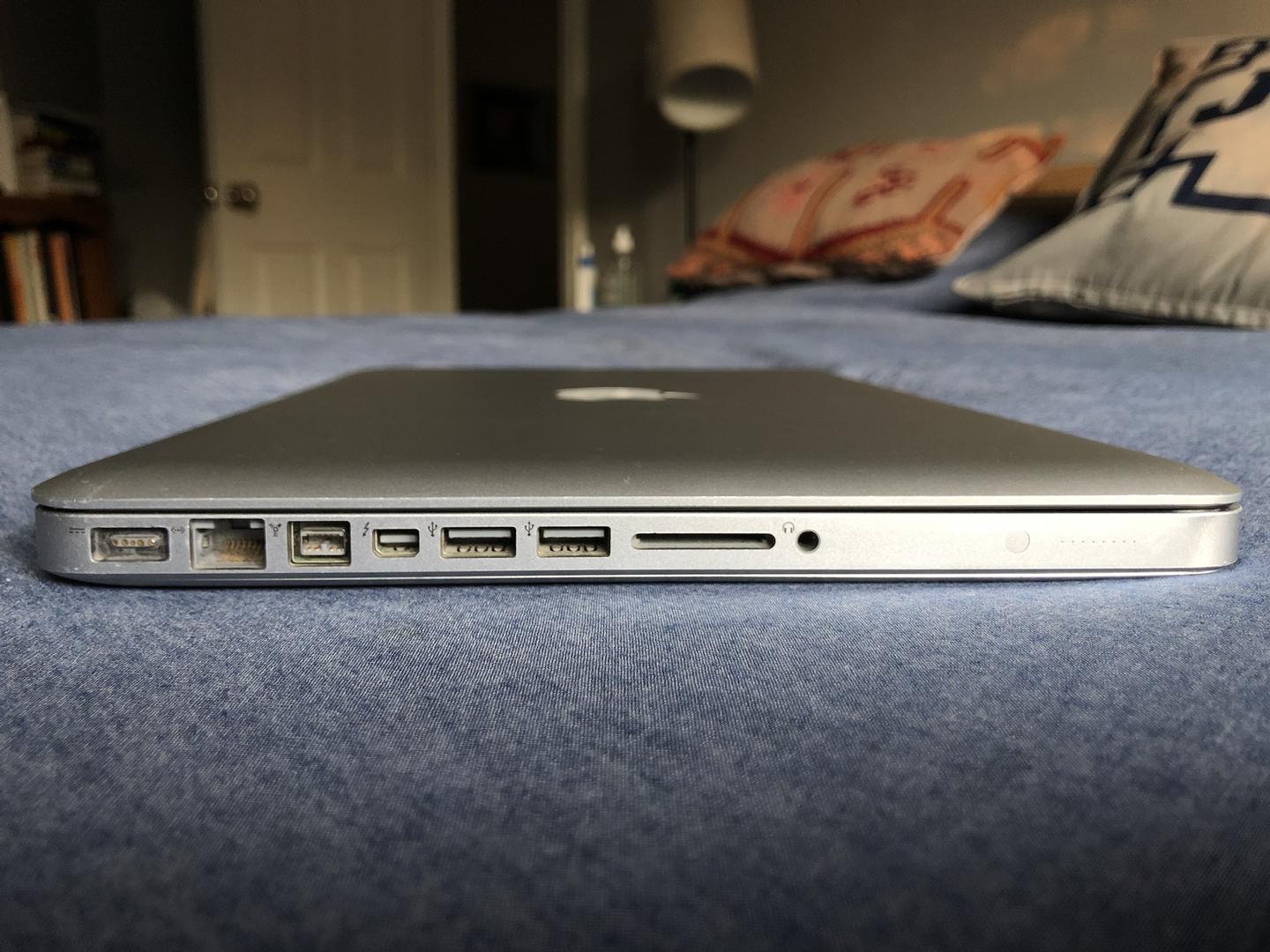 MacBook Pro 2012 (Unibody) - 13" - Silver, 1TB, 8GB - LUGM75082 - Swappa