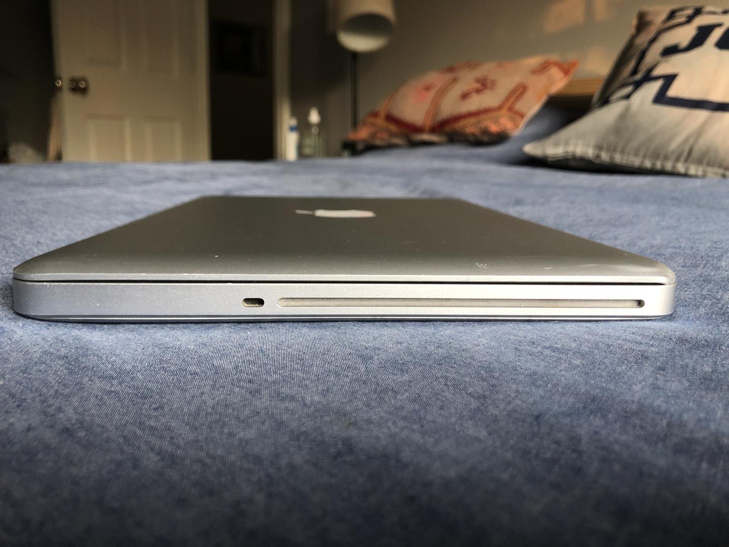 MacBook Pro 2012 (Unibody) - 13" - Silver, 1TB, 8GB - LUGM75082 - Swappa