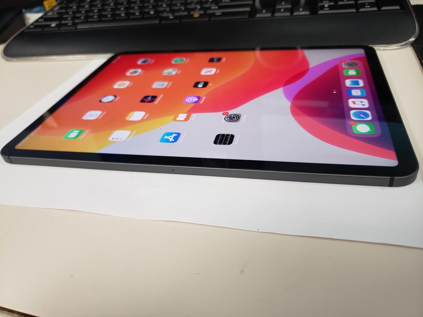 Apple iPad Pro 11" 2nd Gen 2020 - Unlocked, Gray, 128GB, A2068 in ...