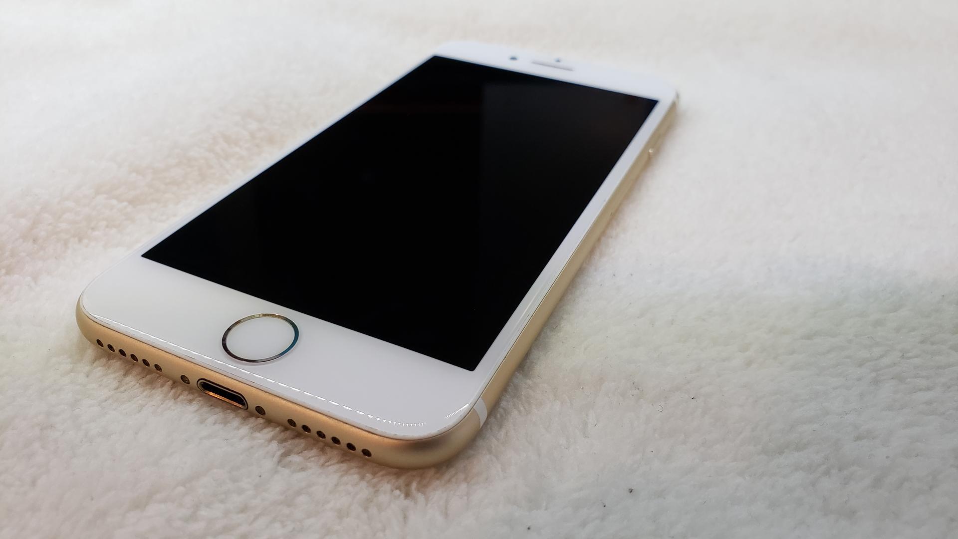 Apple iPhone 7 - Unlocked, Gold, 32GB, A1778, GSM - LUJC73626 - Swappa