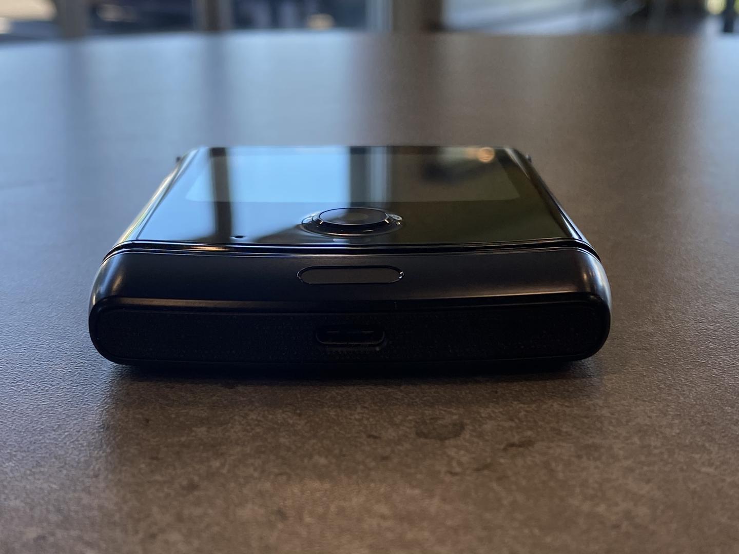 Motorola Razr - Verizon, Black, 128GB, 6GB - LUKK85178 - Swappa