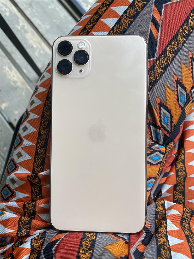 Apple iPhone 11 Pro Max - Verizon, Gold, 64GB, A2161 - LULG49946 - Swappa