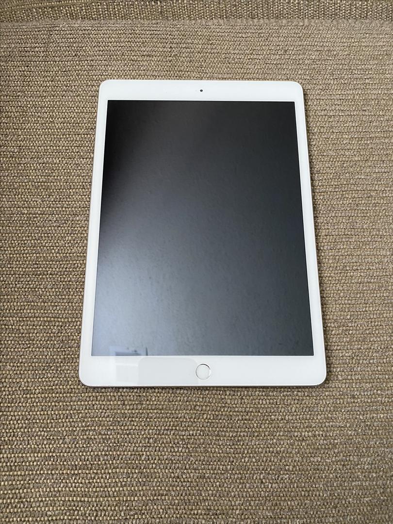 Apple iPad 7th Gen - Unlocked, Gray, 32GB, A2200 - LUNC84636 - Swappa