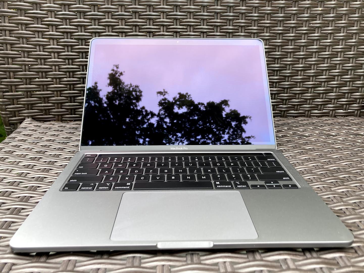 MacBook Pro 2020 - 13" - I5, Gray, 512GB, 16GB - LVAU45282 - Swappa