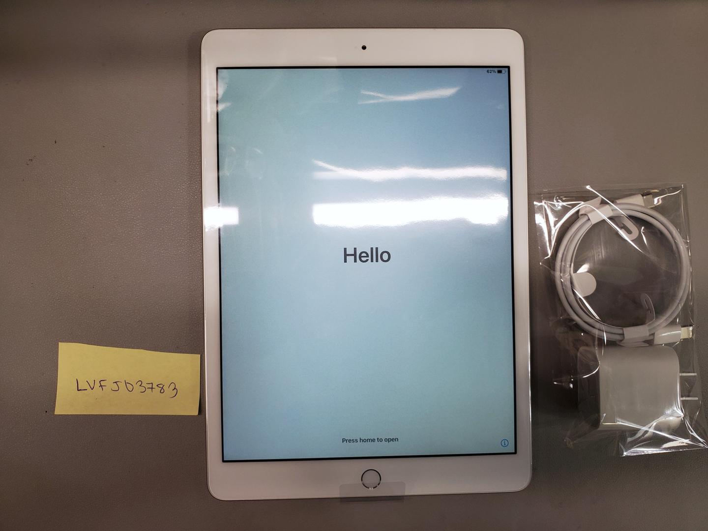 Apple iPad 8th Gen - Wi-Fi, Silver, 32GB, A2270 - LVFJ03783 - Swappa