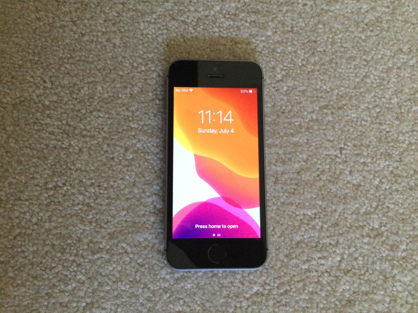 Apple iPhone SE 1st Gen 2016 - C-Spire, Grey, 16GB, A1662 in Charlotte ...