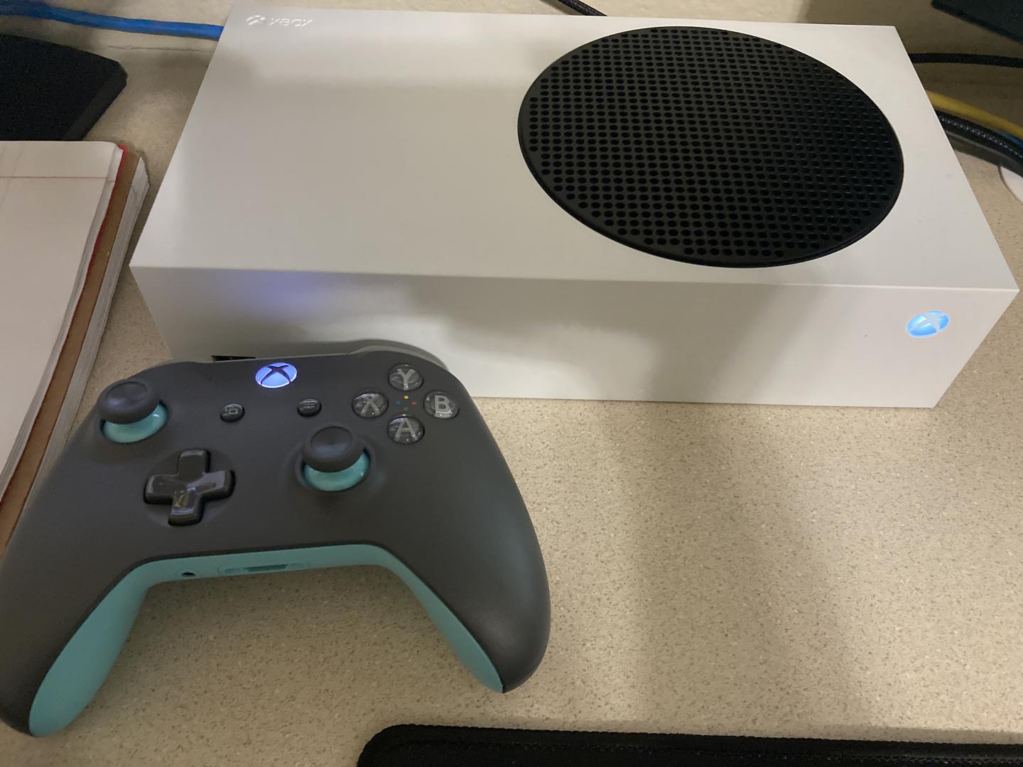 Xbox Series S (2020) - White, 512GB, Standard - LVHS15037 - Swappa