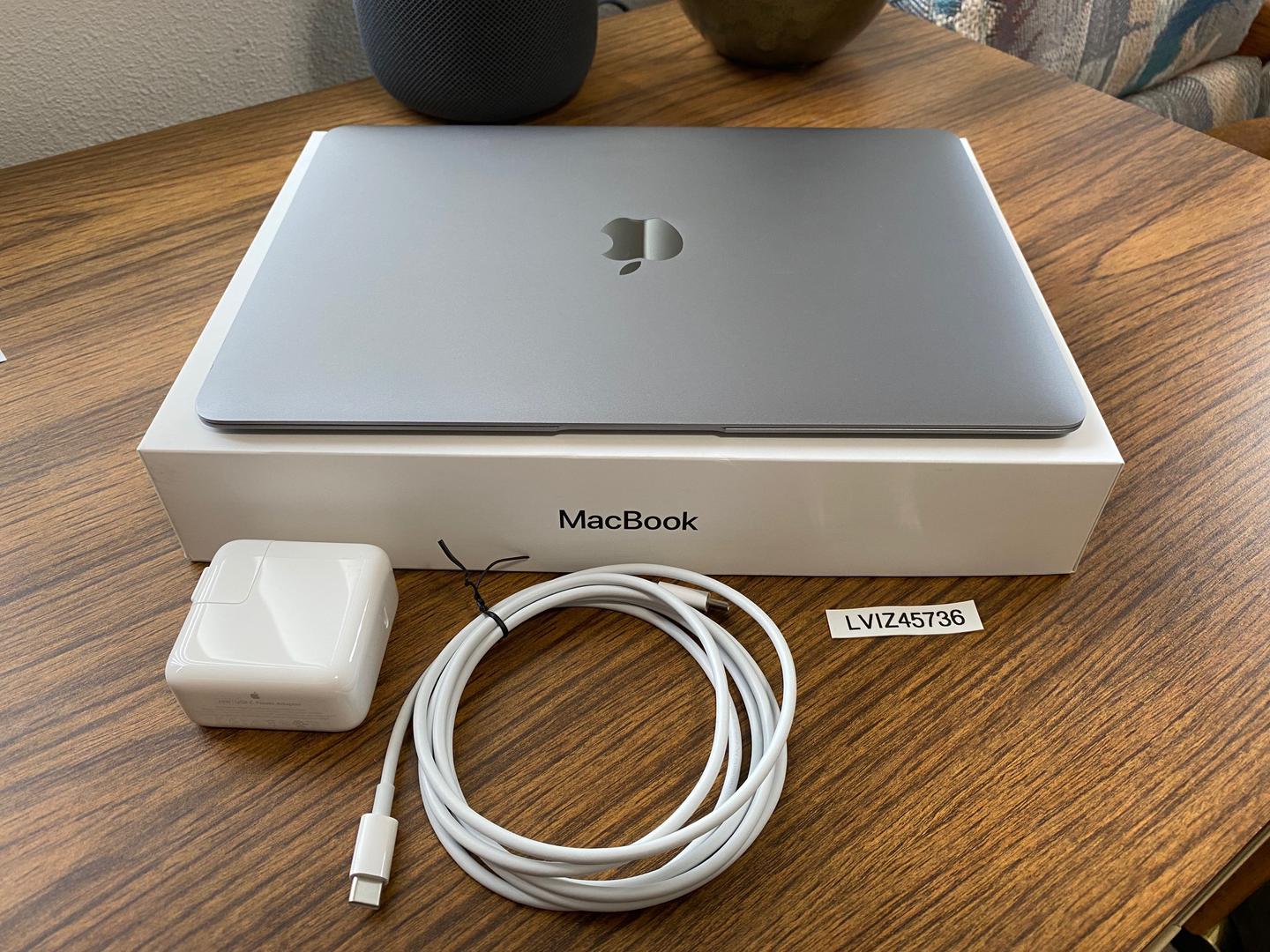 Macbook Retina 2017 - 12" - Core m3, Gray, 256GB, 8GB - LVIZ45736 - Swappa