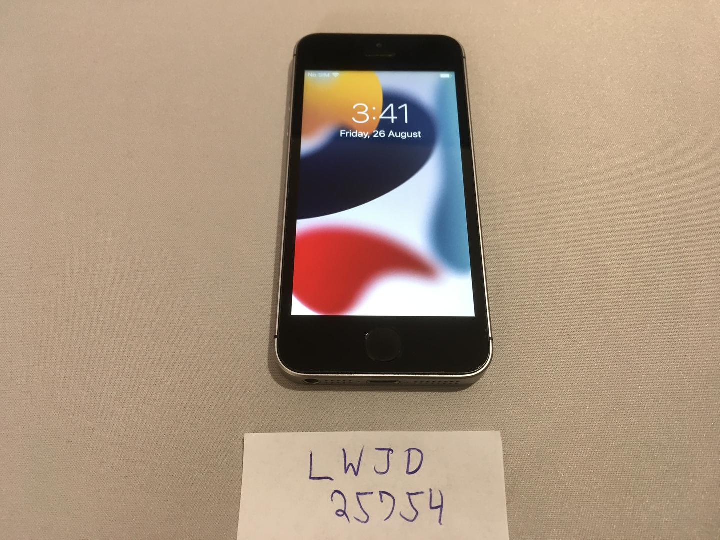 Apple iPhone SE 1st Gen 2016 - Unlocked, Grey, 32GB, A1662 - LWJD25754 ...