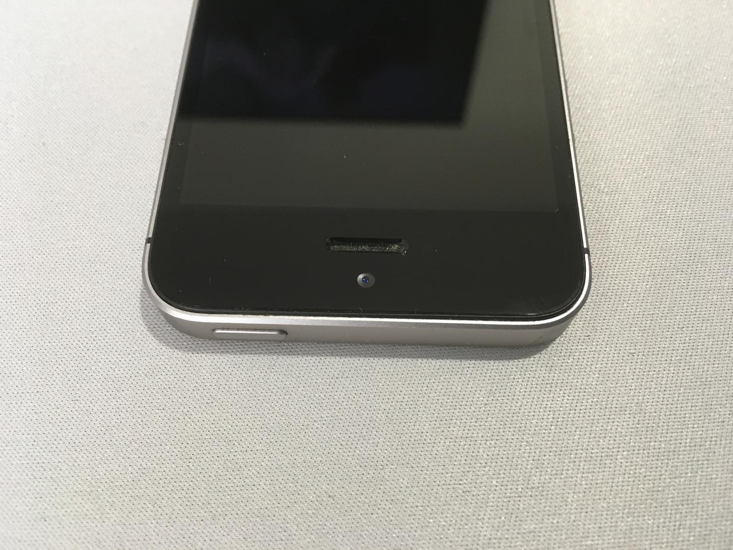 Apple iPhone SE 1st Gen 2016 - Unlocked, Grey, 64GB, A1723 - LWJD27905 ...