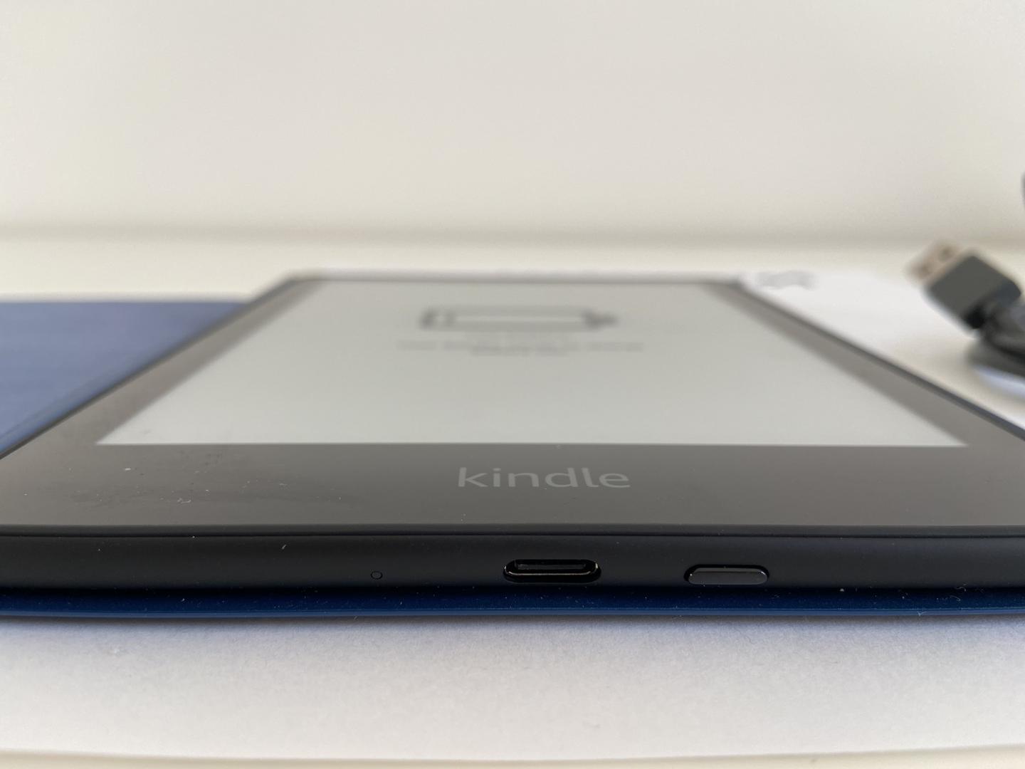 Amazon Kindle Paperwhite 11th Gen 2021 - Amazon, Black, 8GB - LWJG64709 ...