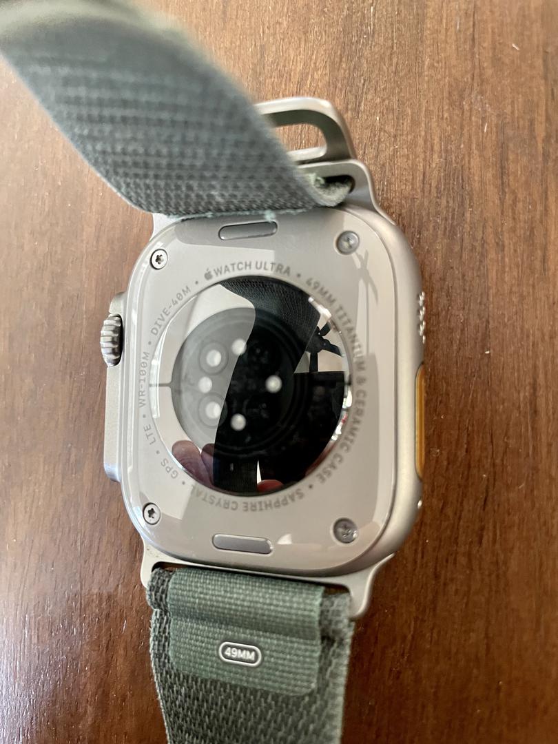 Apple Watch Ultra 49mm - AT&T, Titanium, A2622 - LXGA05590 - Swappa