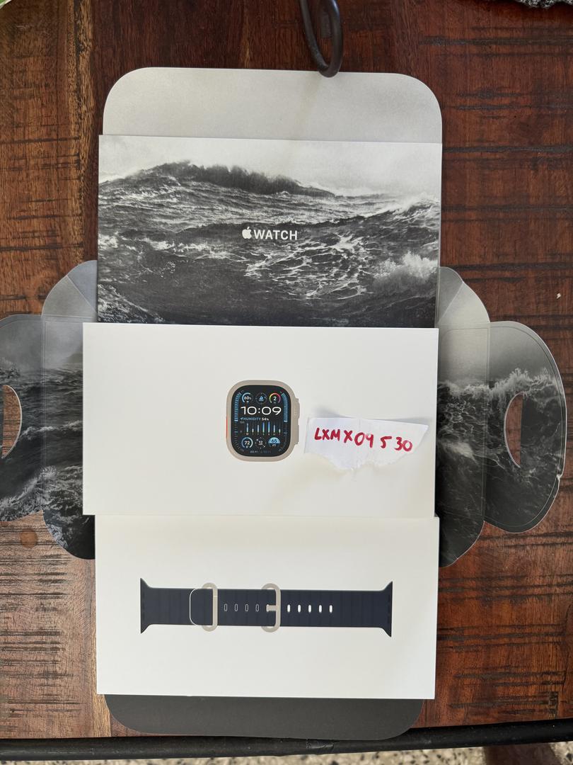 Apple Watch Ultra 2 49mm - Unlocked, Titanium, A2986 - LXMX09530 - Swappa