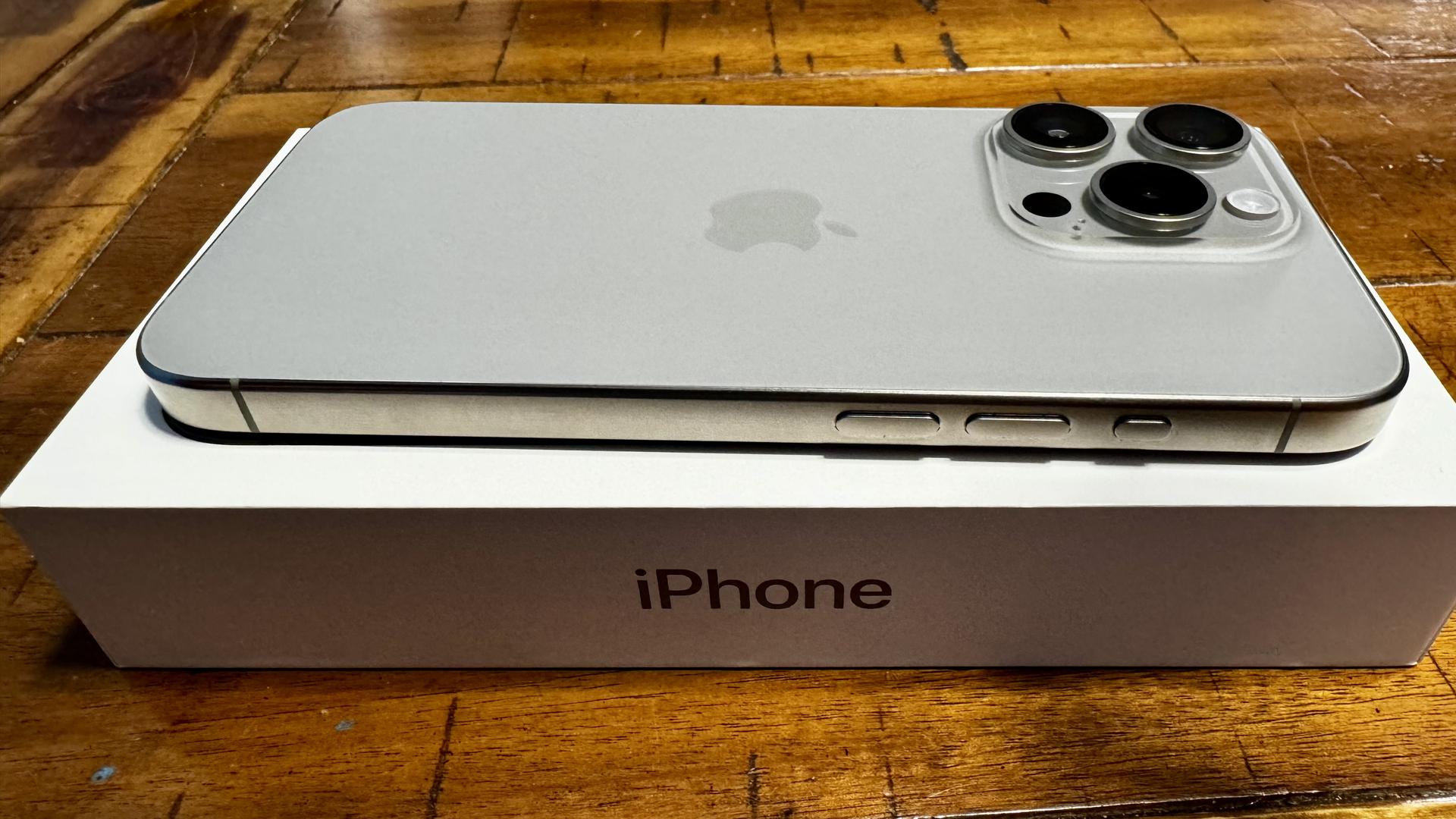 Apple iPhone 15 Pro - Unlocked, Natural, 128GB, A2848 - LYAB20624 - Swappa