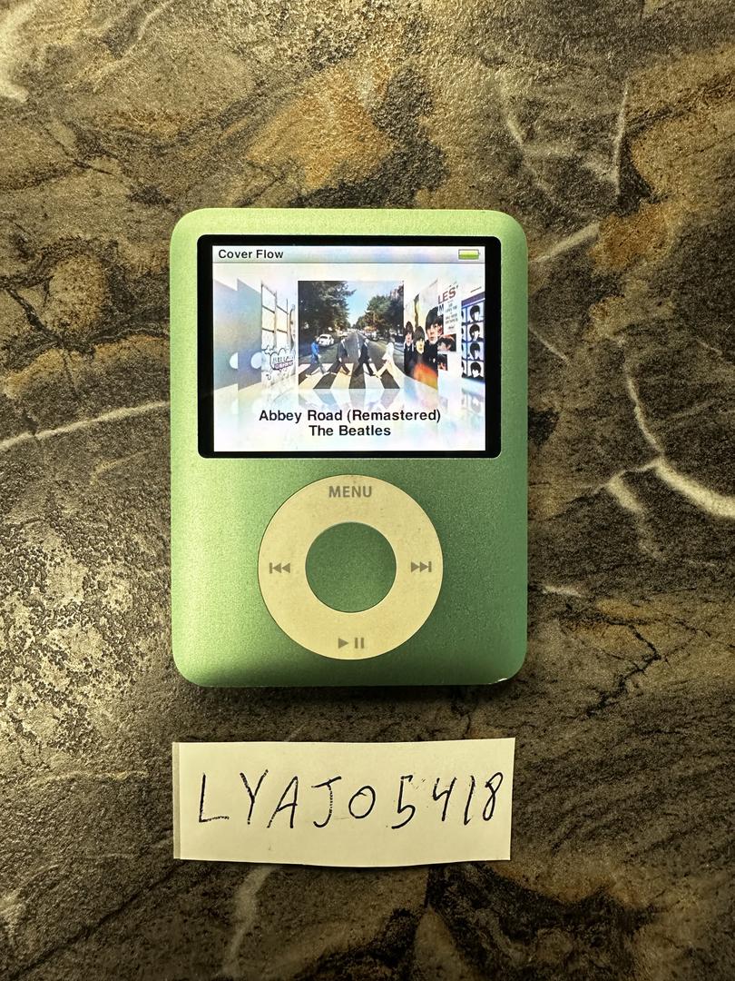 Apple iPod Nano 3rd Gen - Green, 8GB - LYAJ05418 - Swappa