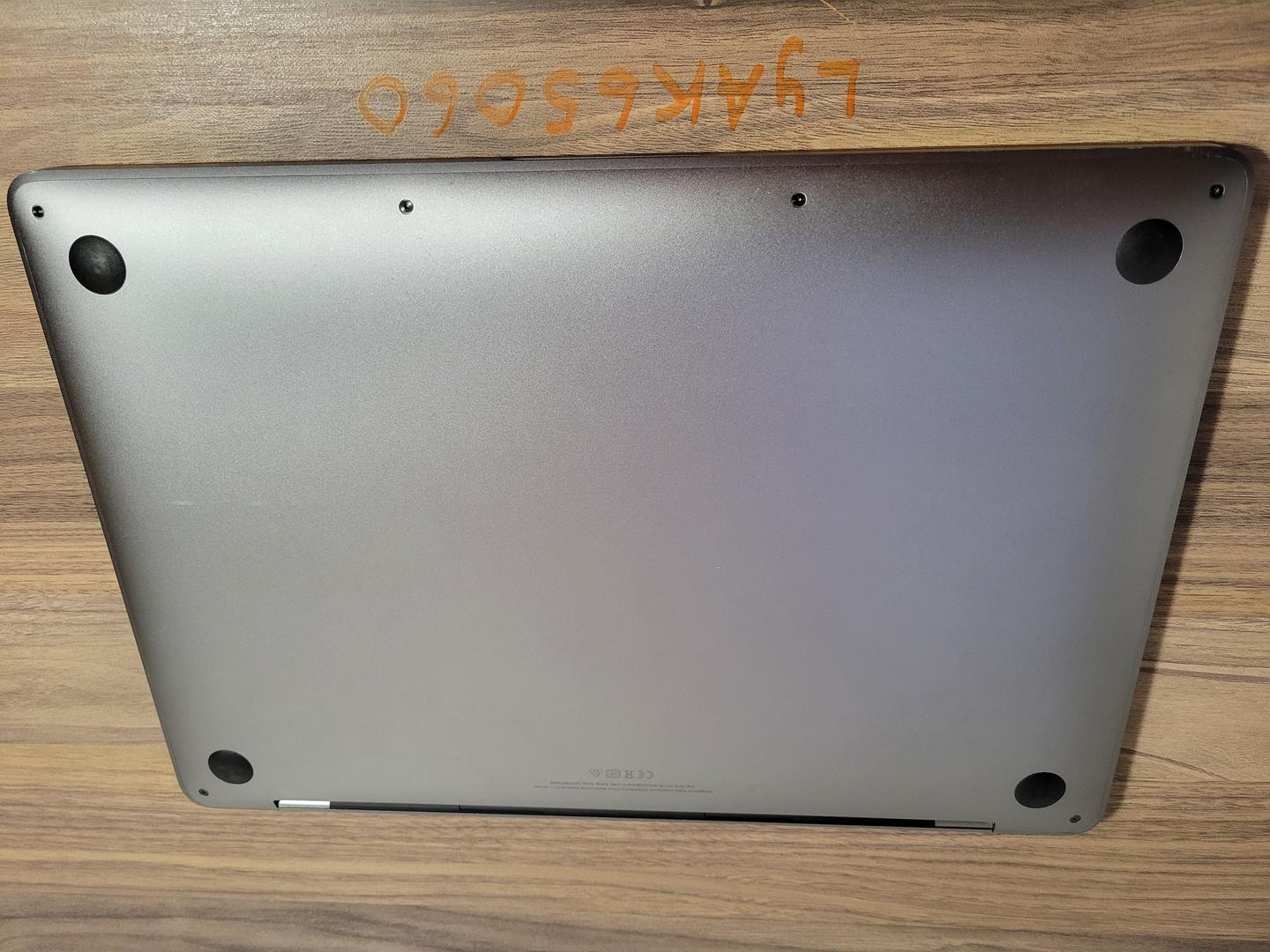 MacBook Pro 2020 - 13" - Apple M1, Gray, 512GB, 8GB - LYAK65060 - Swappa