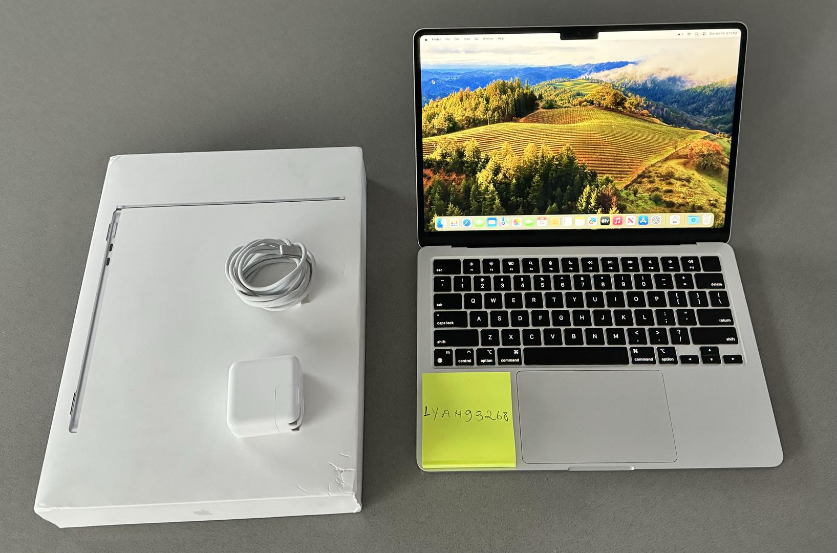 MacBook Air 2022 - 13" - Apple M2, Starlight, 256GB, 8GB - LYAN93268 ...