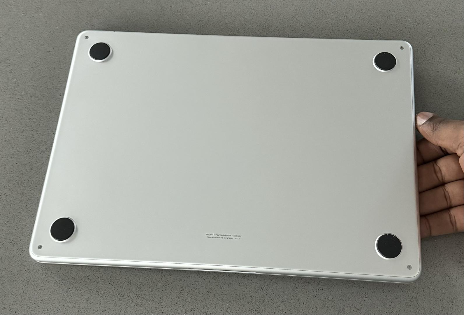 MacBook Air 2022 - 13" - Apple M2, Starlight, 256GB, 8GB - LYAN93268 ...