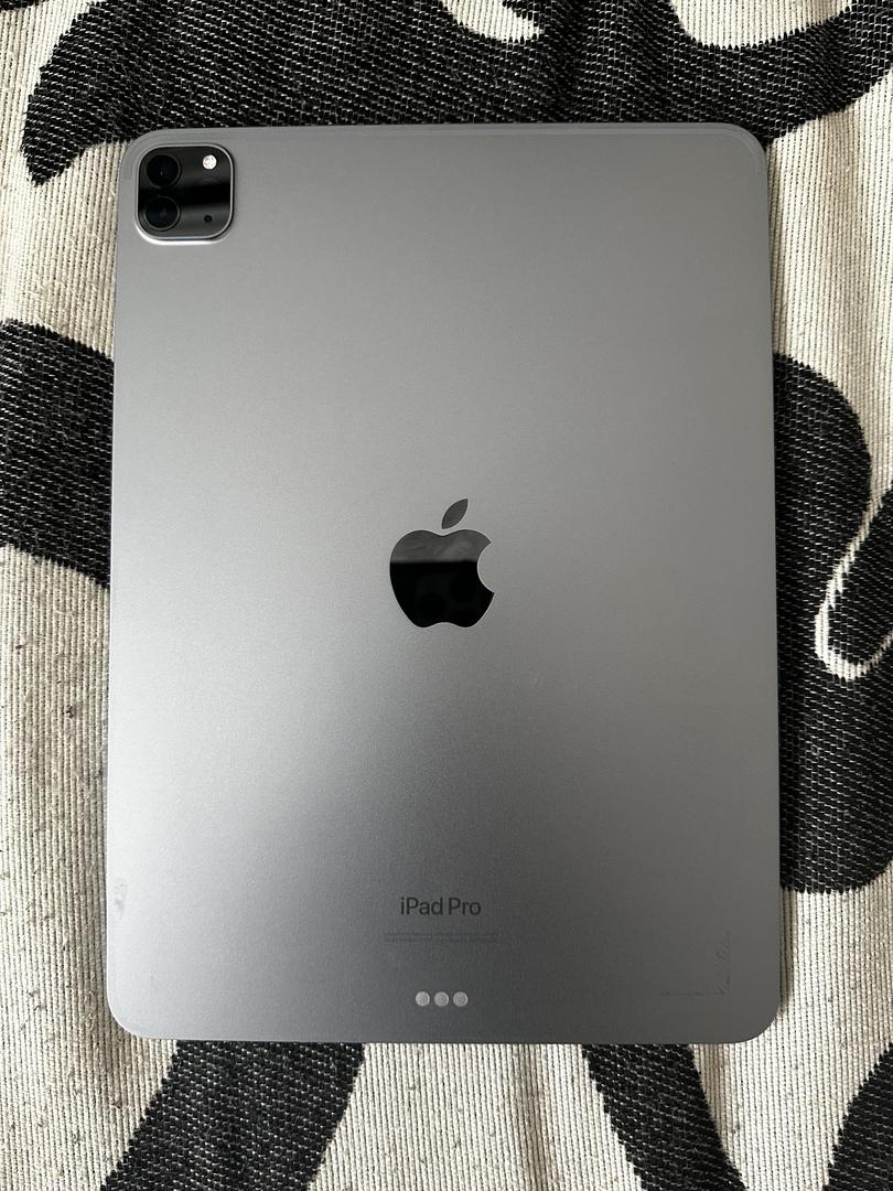 Apple iPad Pro 11" 4th Gen 2022 - Wi-Fi, Gray, 128GB - LYBL67015 - Swappa