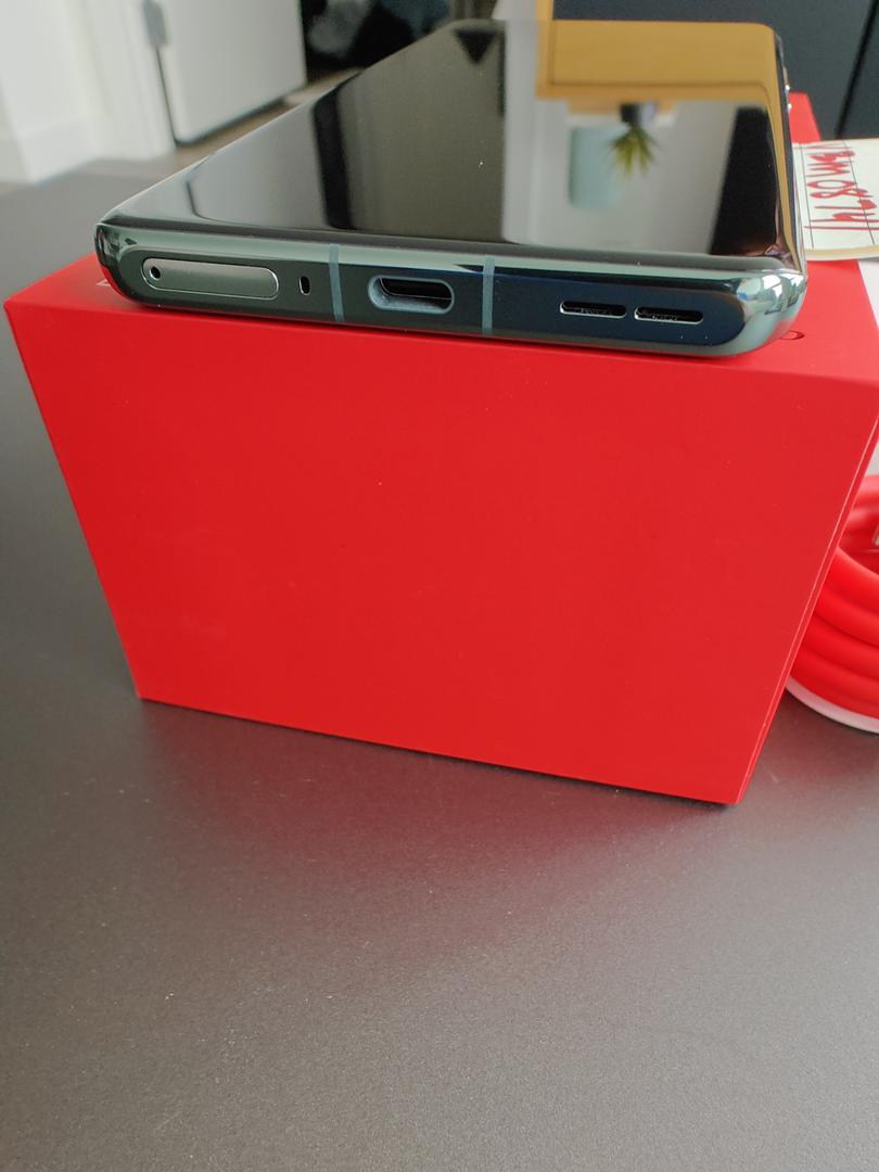 OnePlus 12 - Unlocked, Green, 256GB, 12GB, CPH2583 - LYBM08741 - Swappa