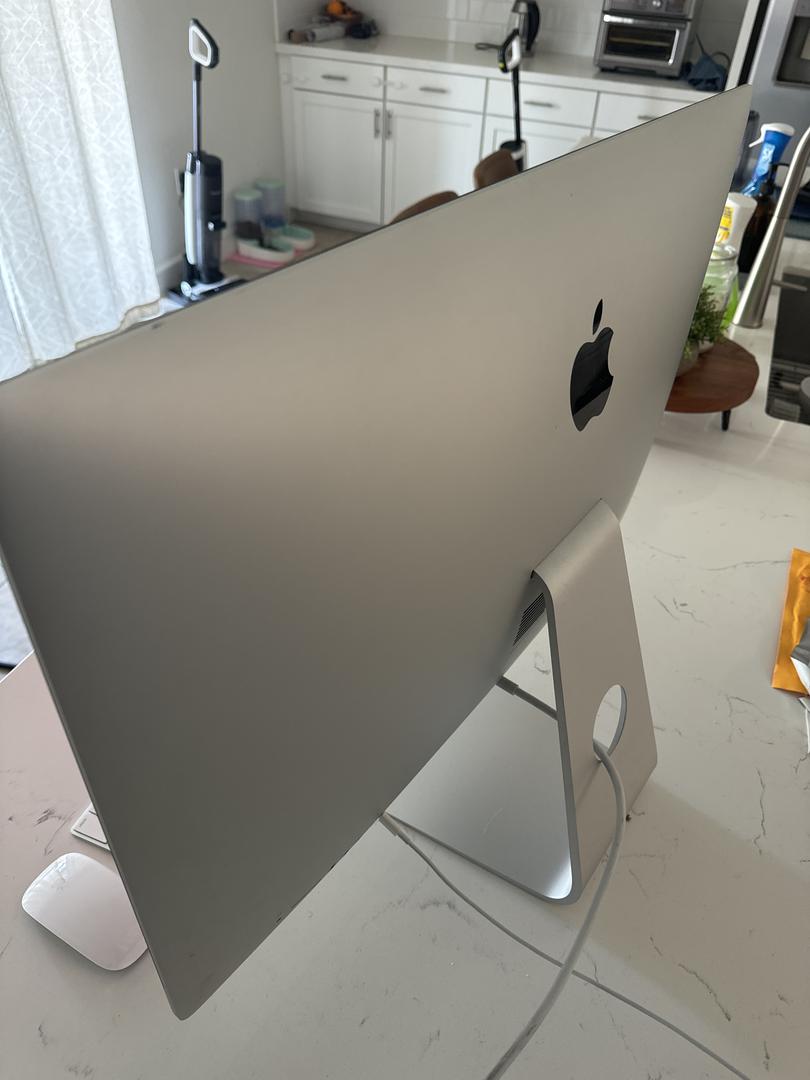 iMac 2020 27" Retina 5K - I5, 256GB, 8GB - LYCD52997 - Swappa