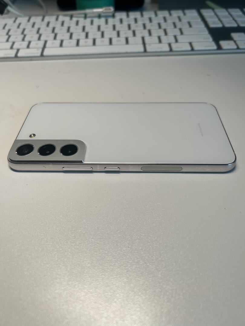 Samsung Galaxy S22 - T-Mobile, White, 256GB, 8GB, SM-S901U - LYCG37582 ...