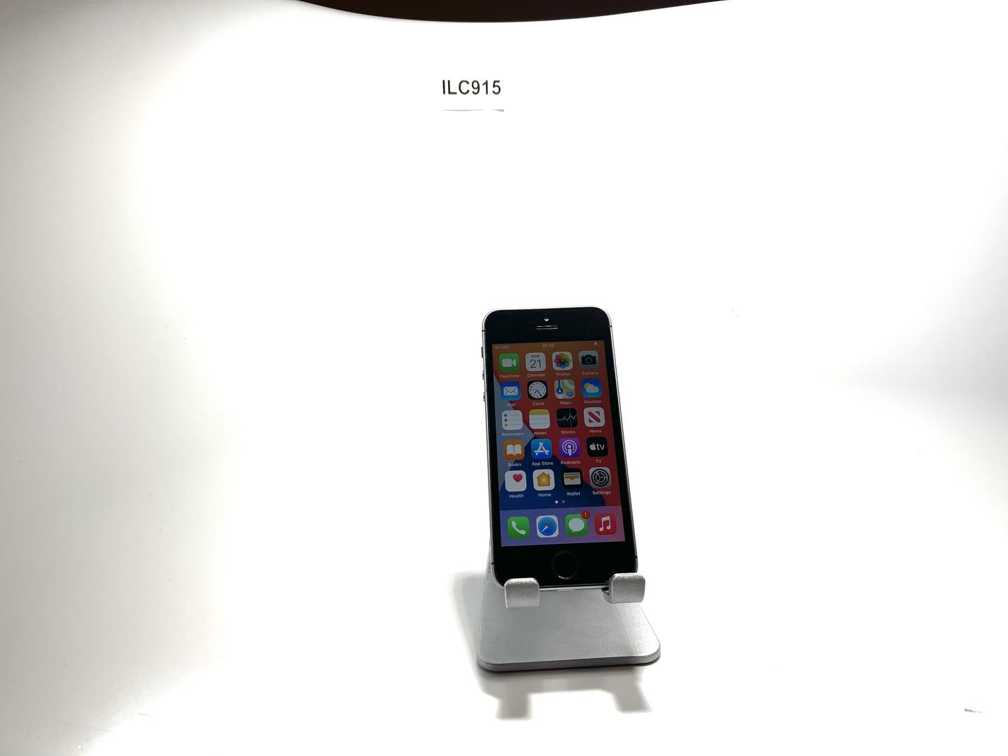 Apple iPhone SE 1st Gen 2016 - Unlocked, Grey, 64GB, A1662 - LYCK03565 ...