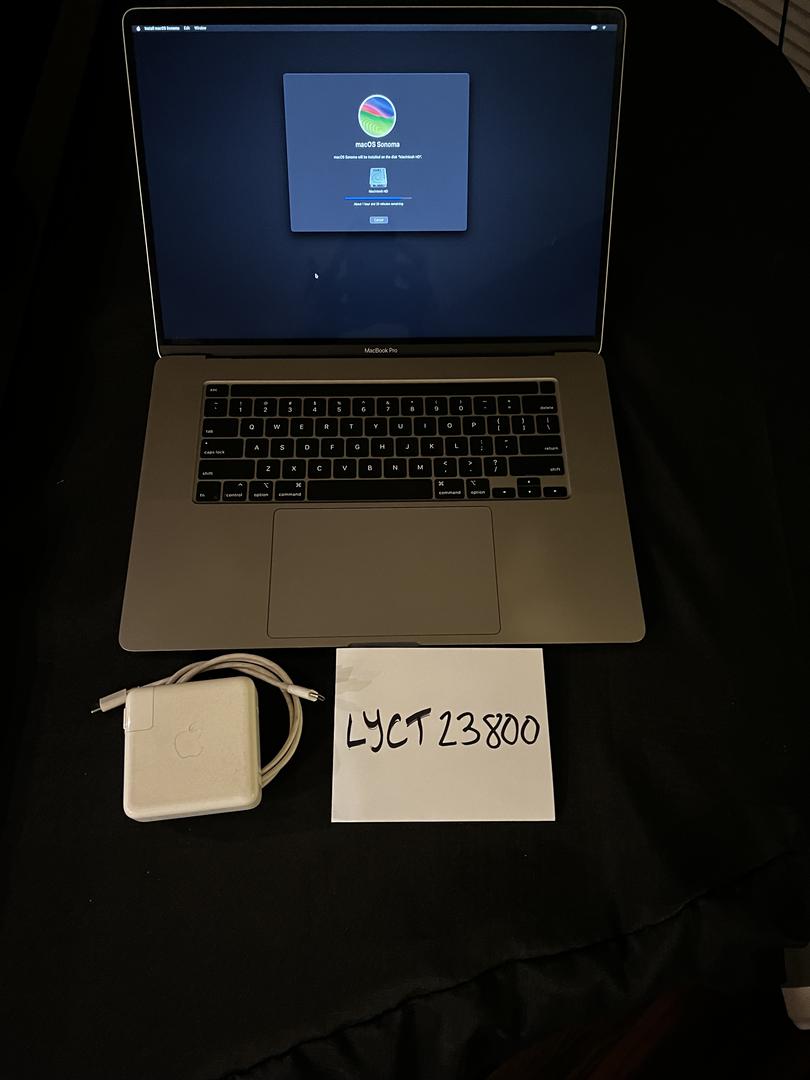 MacBook Pro 2019 - 16" - I7, Silver, 512GB, 16GB - LYCT23800 - Swappa