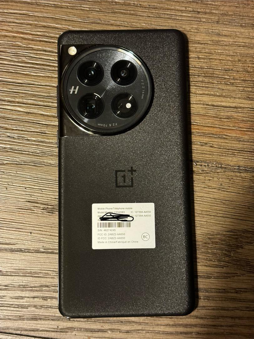 OnePlus 12 - Unlocked, Black, 256GB, 12GB, CPH2583 - LYCW83107 - Swappa